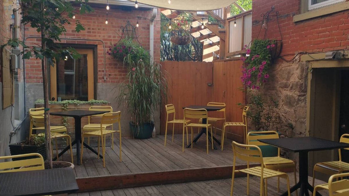 Home | the hummingbird cafe